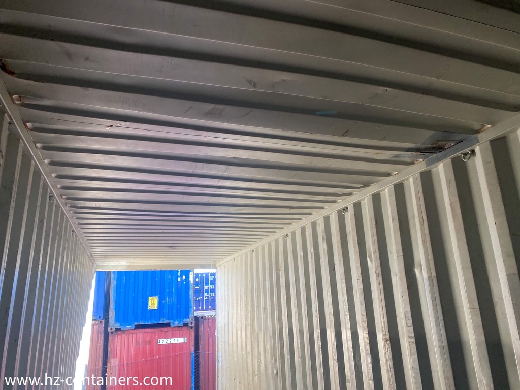 40' HC shipping container discarded Bruntál, 906 913-4 - HZ CONTAINERS.com