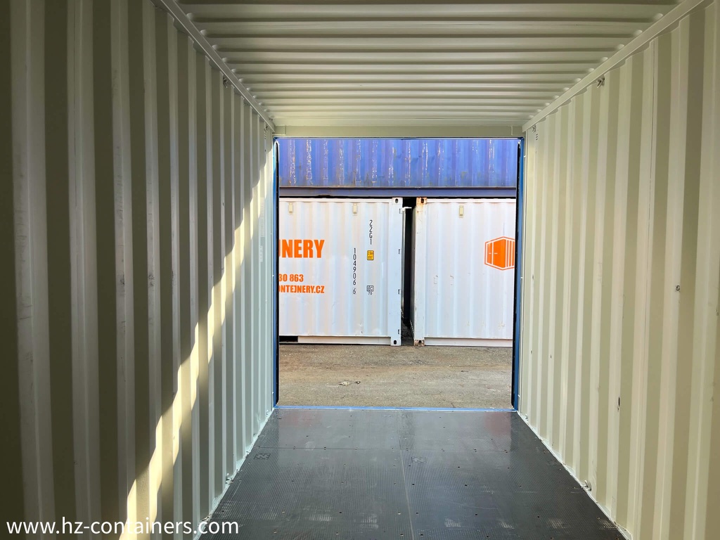 Dark blue transport container 20’ IICL 6 - Hradec Králové, 151 006-0 ...