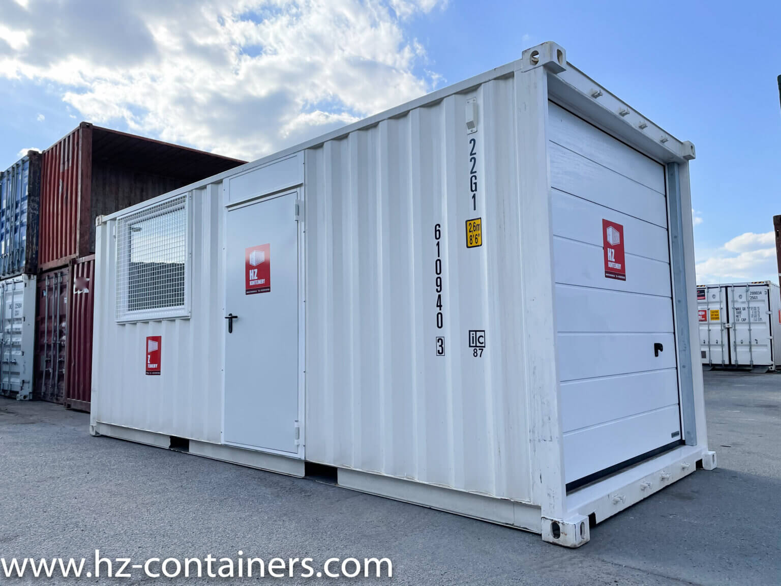 Anpassungen und Umbauten von Schiffscontainern nach Maß - HZ CONTAINERS ...