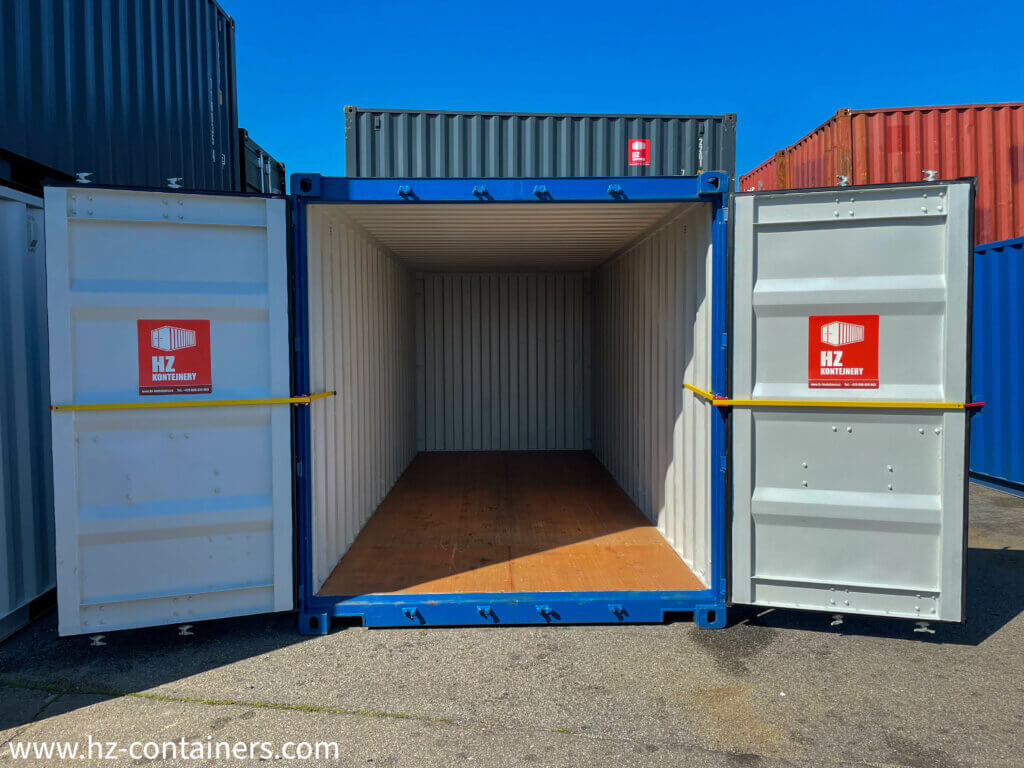 Shipping container - prevention against closing the door - HZ ...