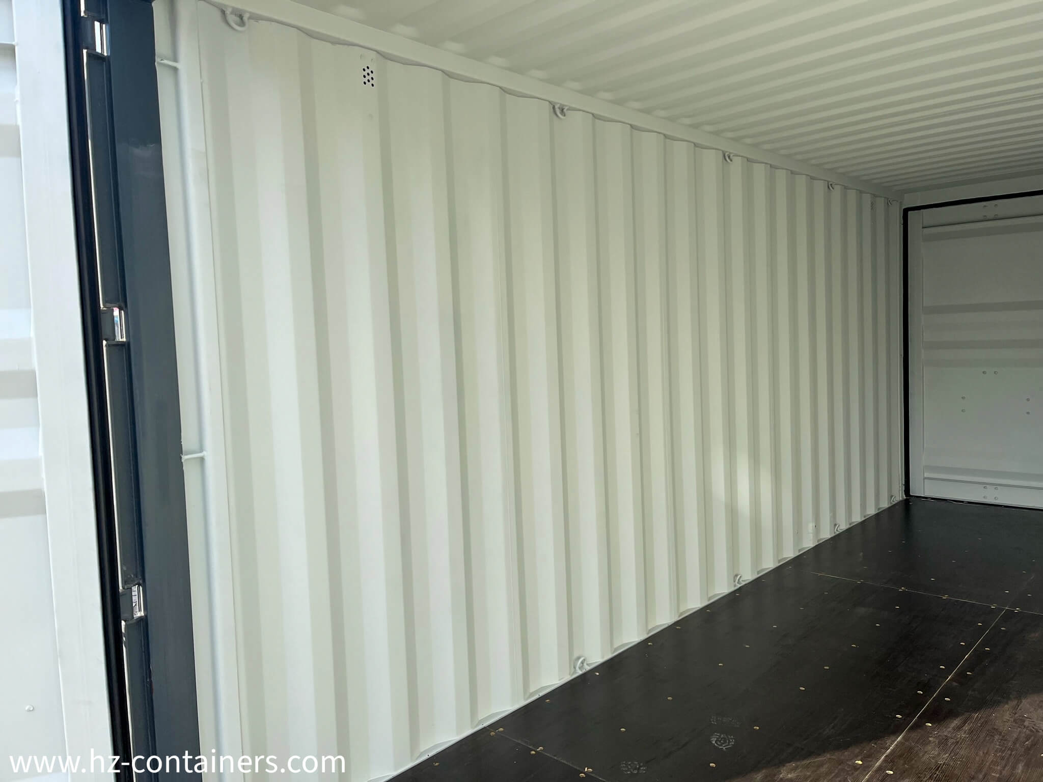 20’ double door shipping container HZKU 350 053-2 - HZ CONTAINERS.com