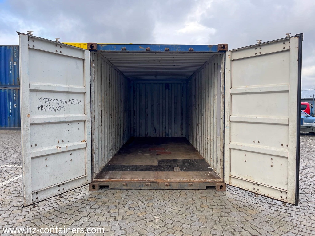 Shipping container 20' scrapped, Dunajská Streda HZKU 173 409-3 - HZ ...