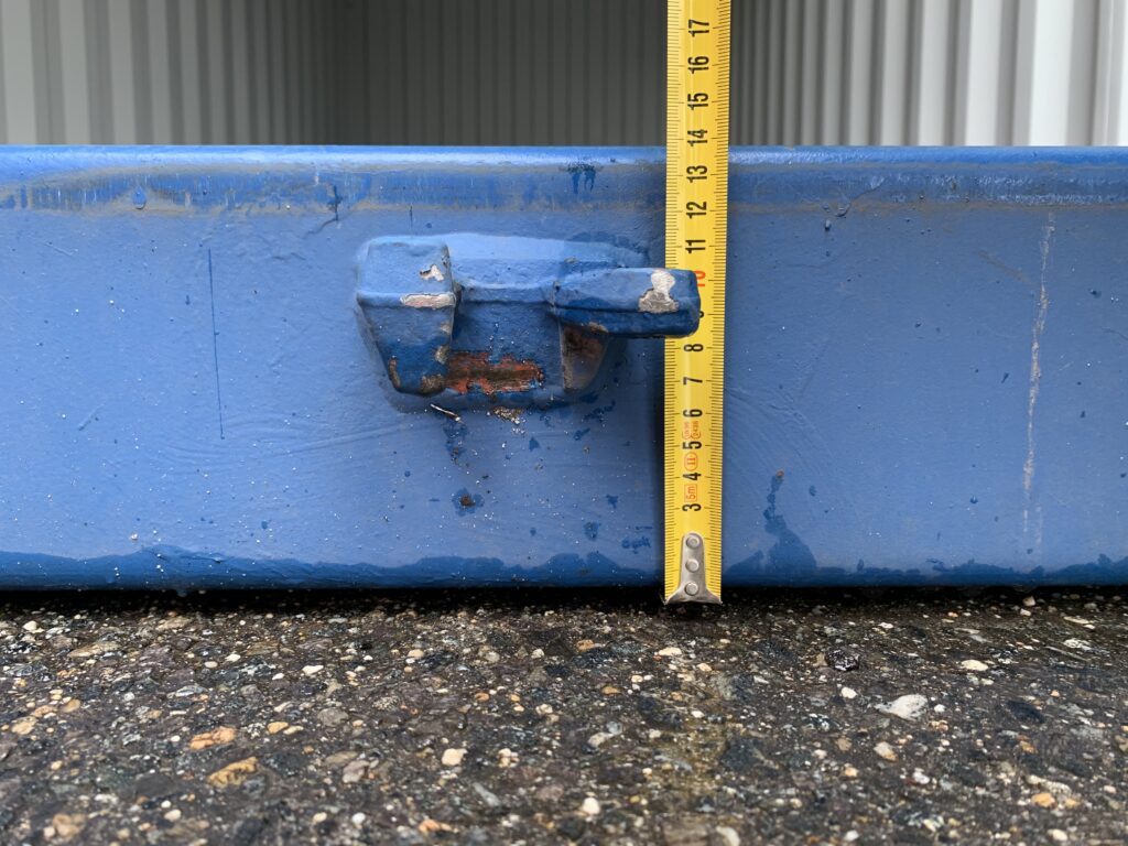 Shipping container floor: what is it made of, durability and longevity ...