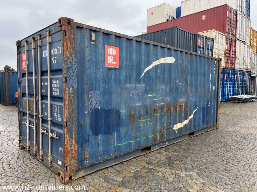 Six-meter discarded shipping container AS IS 2, HZKU 000 601-9 - HZ ...
