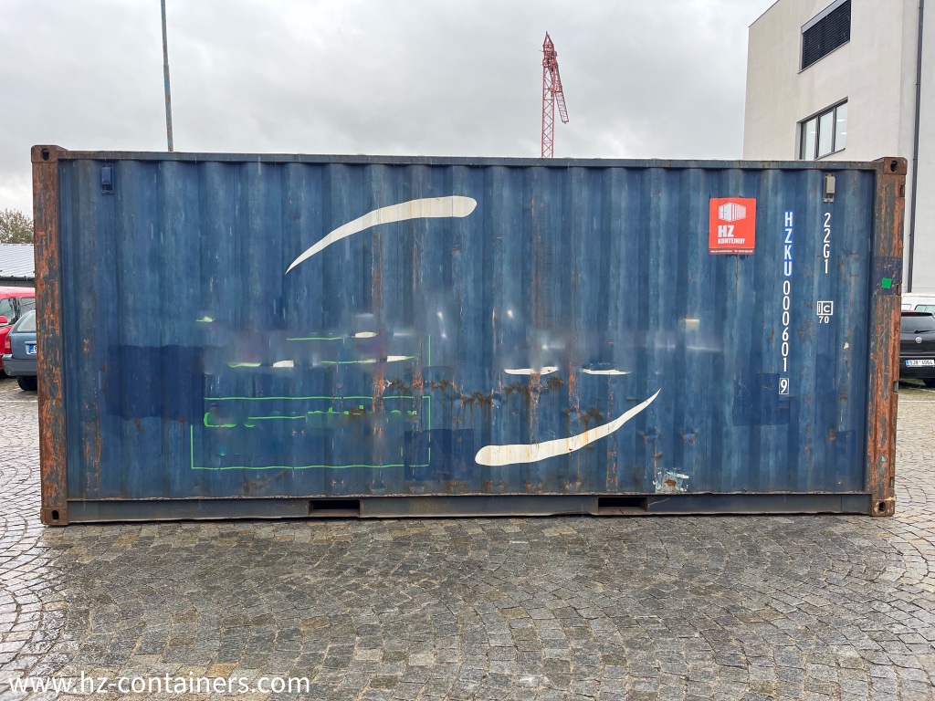Six-meter discarded shipping container AS IS 2, HZKU 000 601-9 - HZ ...