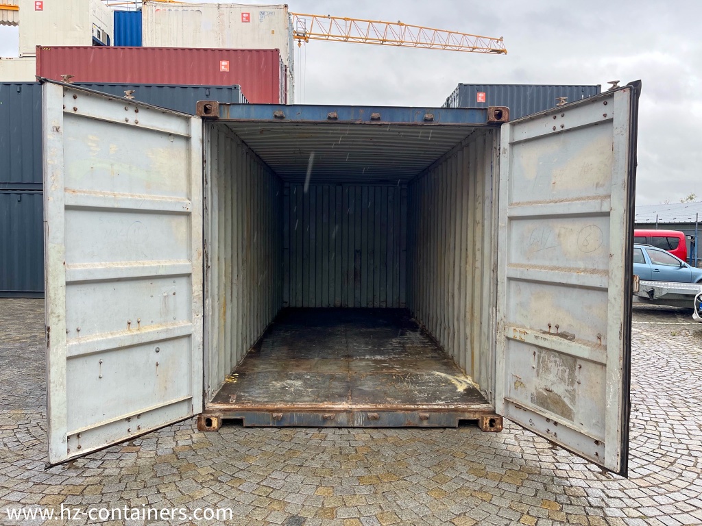 Six-meter discarded shipping container AS IS 2, HZKU 000 601-9 - HZ ...