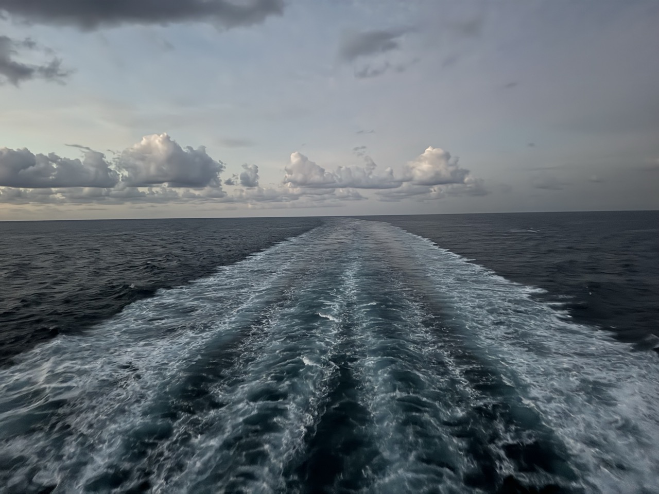 Rising container transport prices: global trends and economic impacts ...