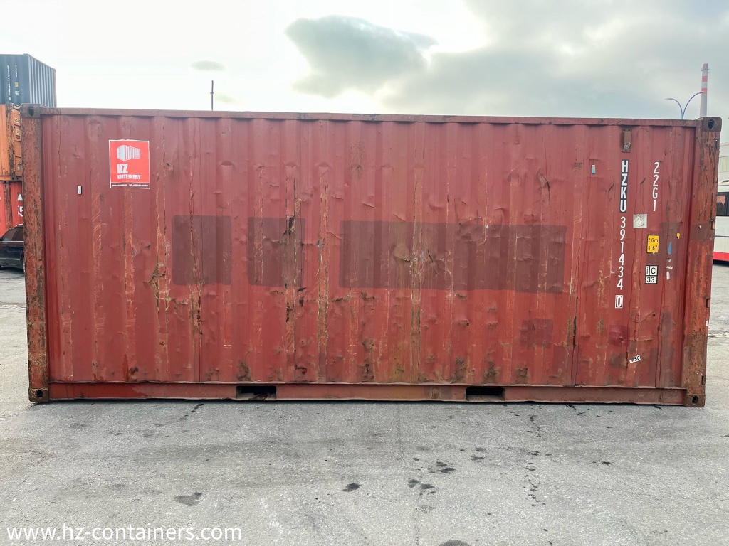 Decommissioned shipping container for storage 20ft AS IS 10, HZKU 391 ...