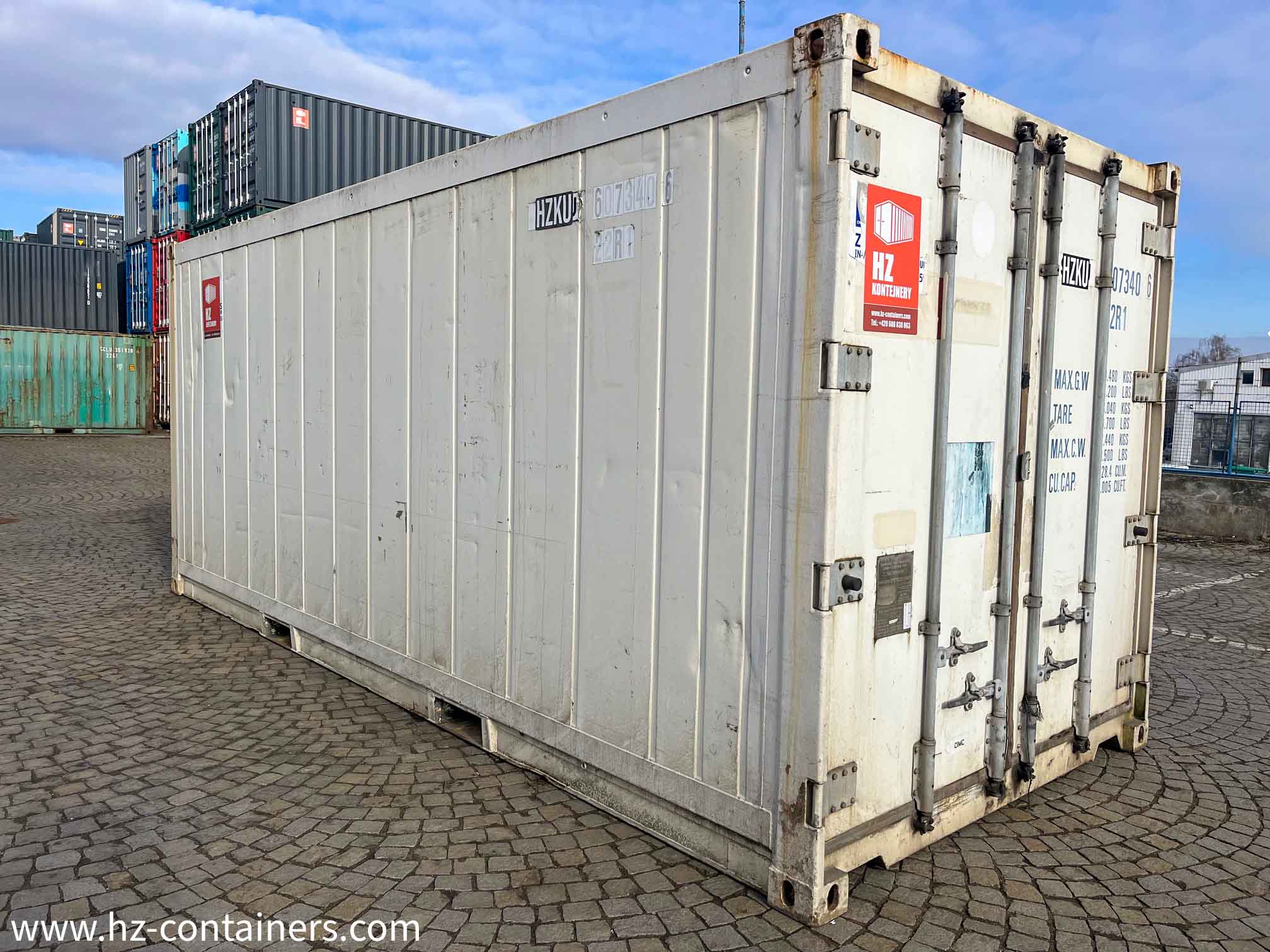 20' freezer and refrigerated container Carrier Liberec, HZKU 607 340-6 ...