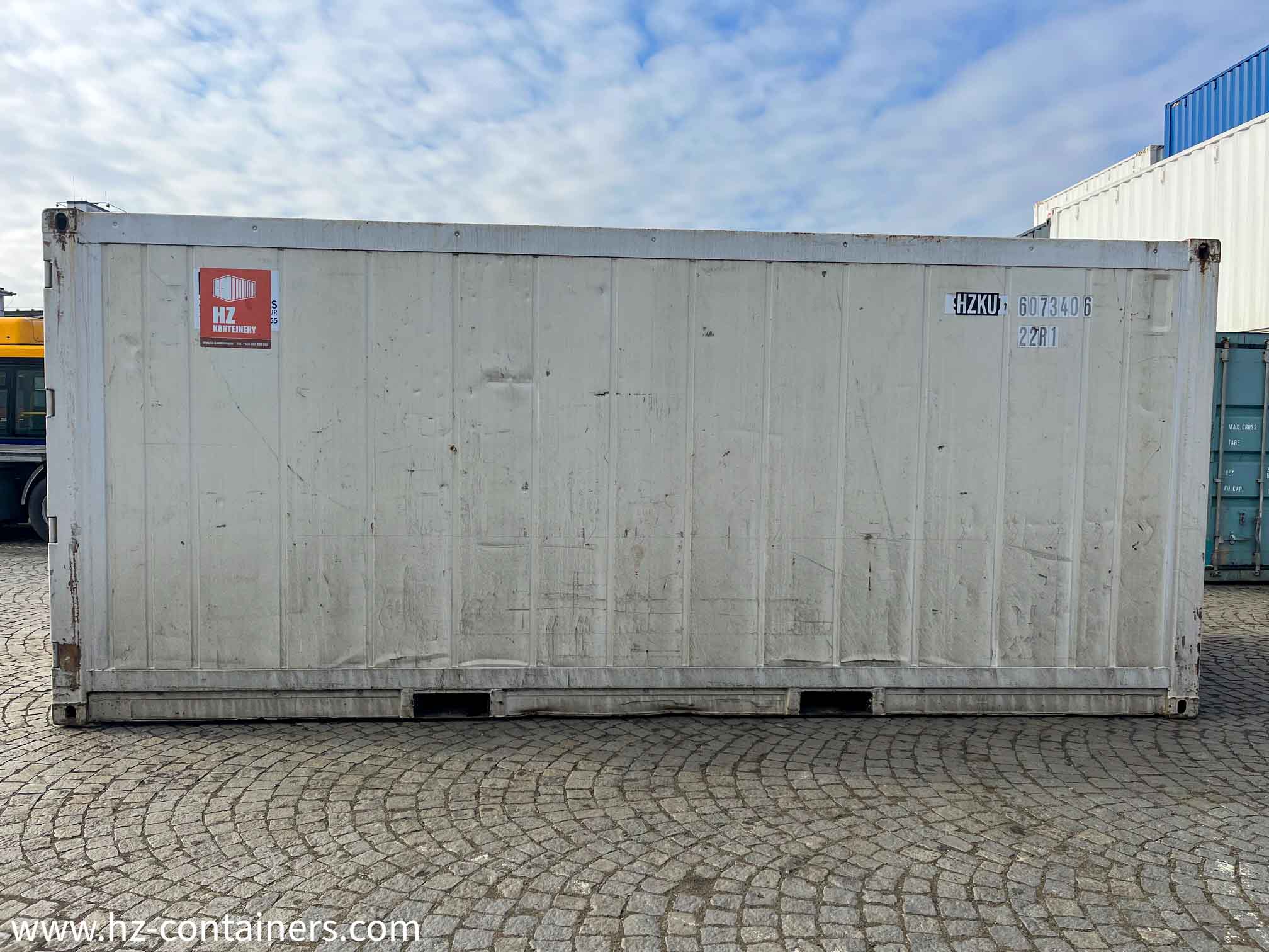 20' freezer and refrigerated container Carrier Liberec, HZKU 607 340-6 ...