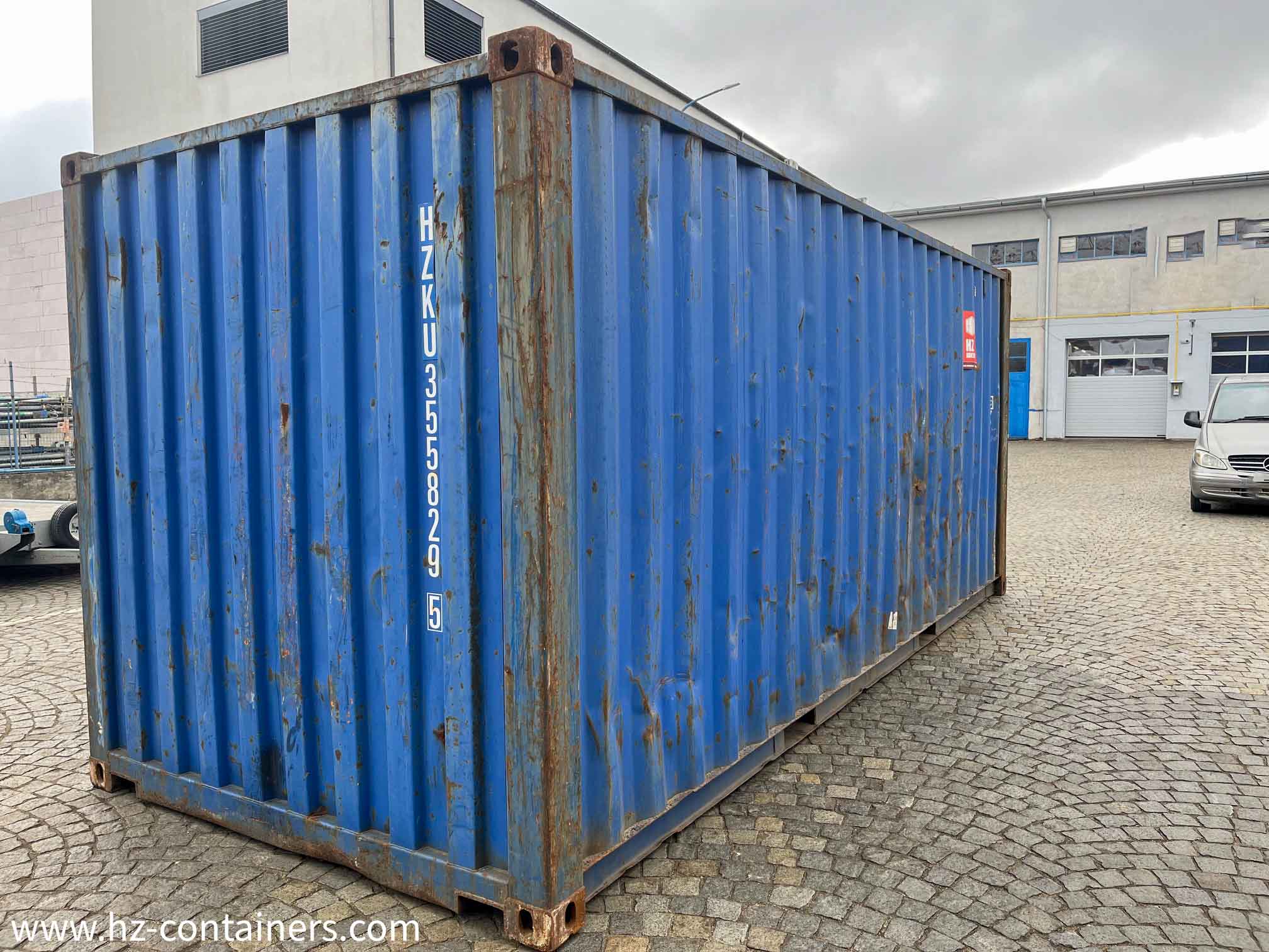6 m decommissioned shipping container AS IS 2, HZKU 355 829-5 - HZ ...