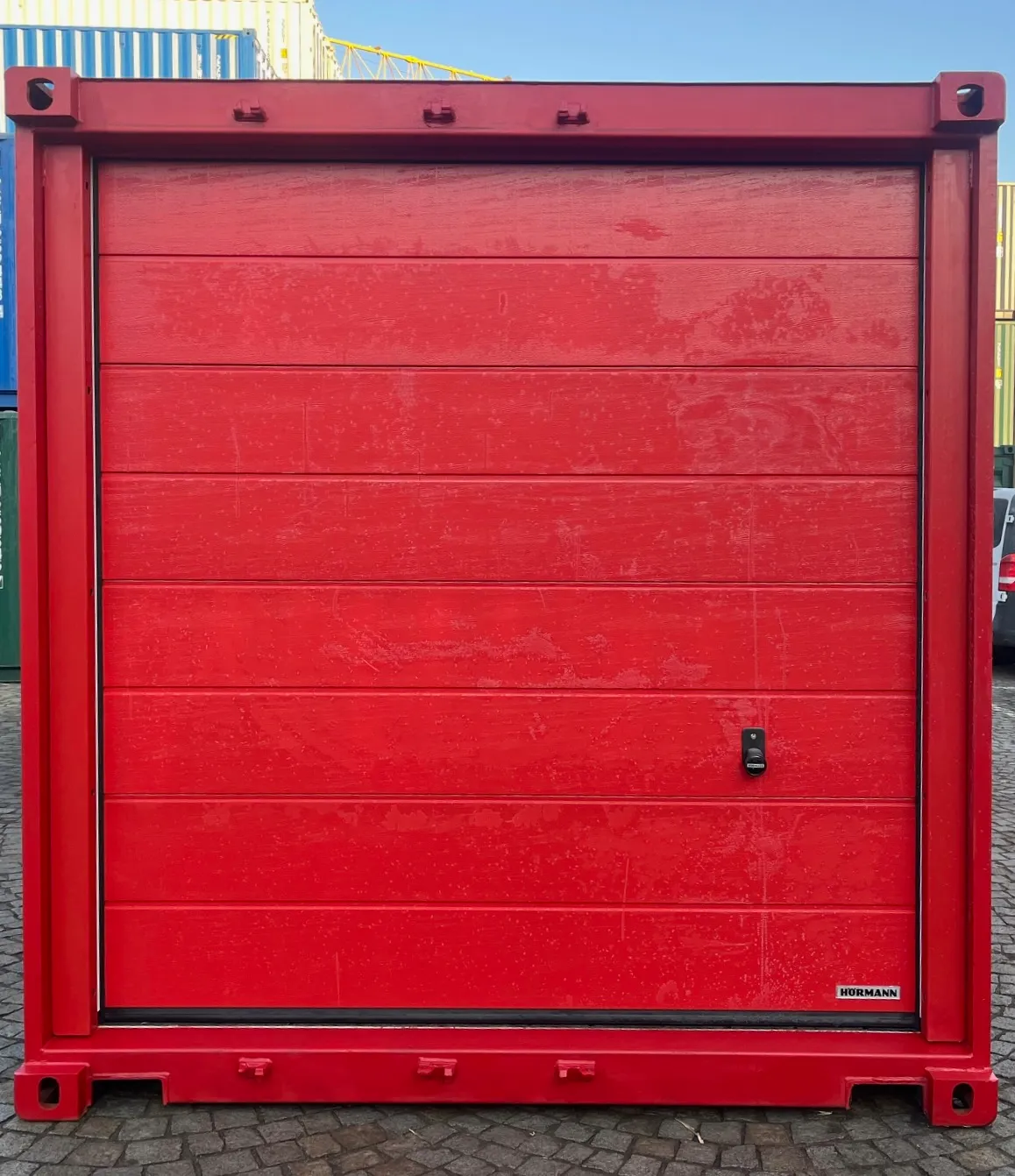 Hörmann garage doors as a great addition to a shipping container - HZ ...