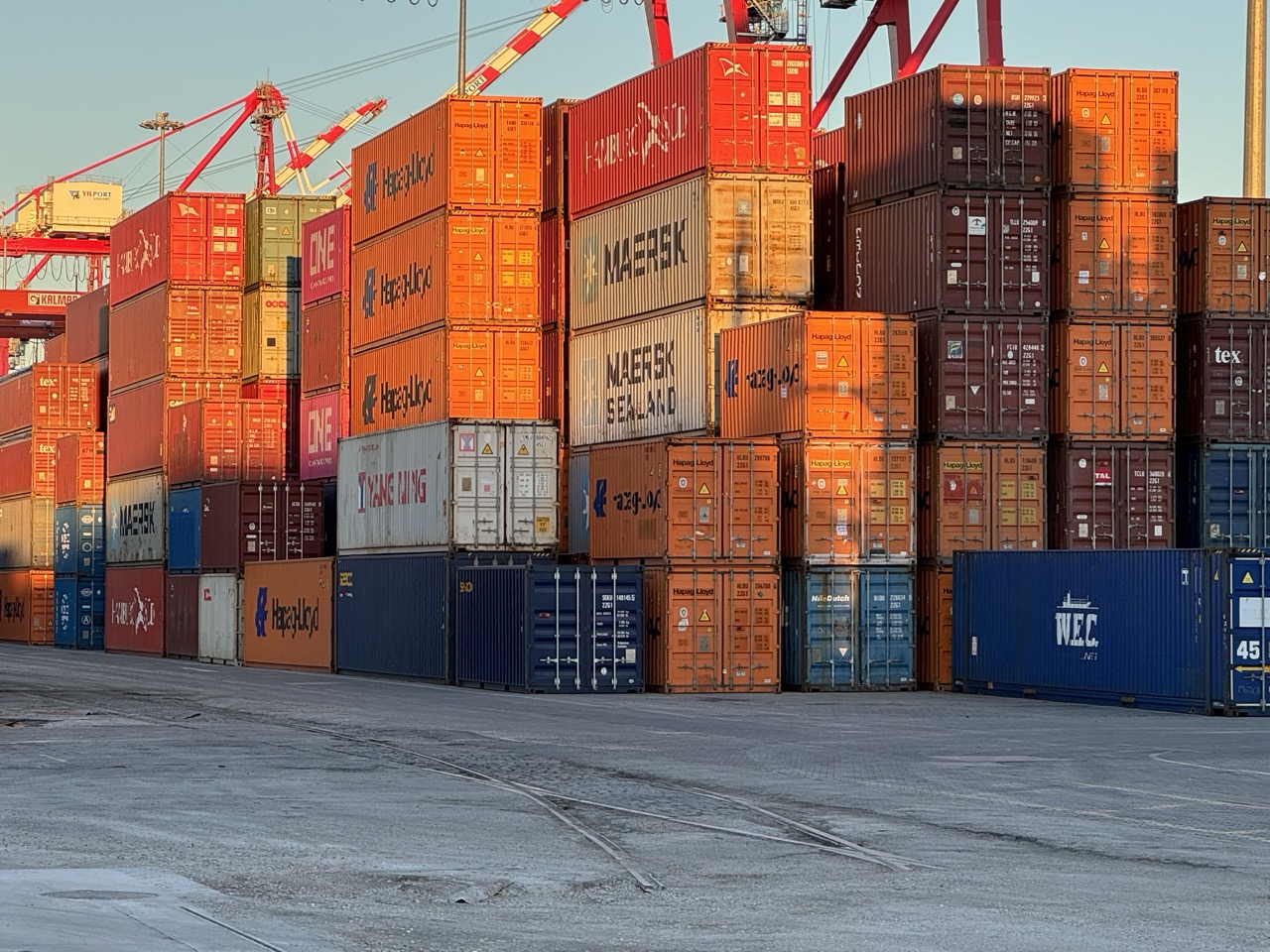 What is the composition of CORTEN STEEL? - HZ CONTAINERS.com